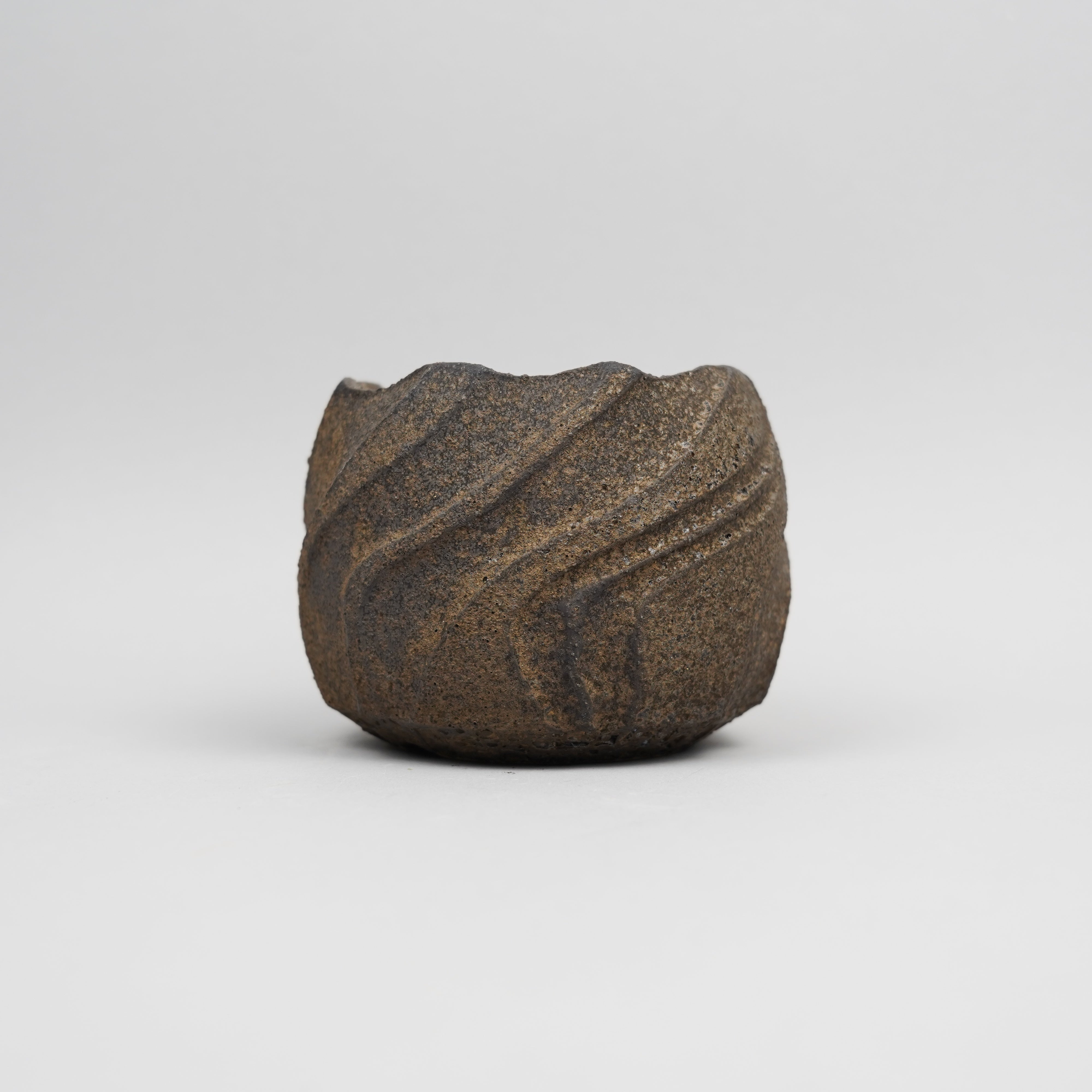 NewArrival – Hachi-8