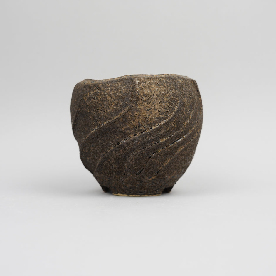 NewArrival – Hachi-8