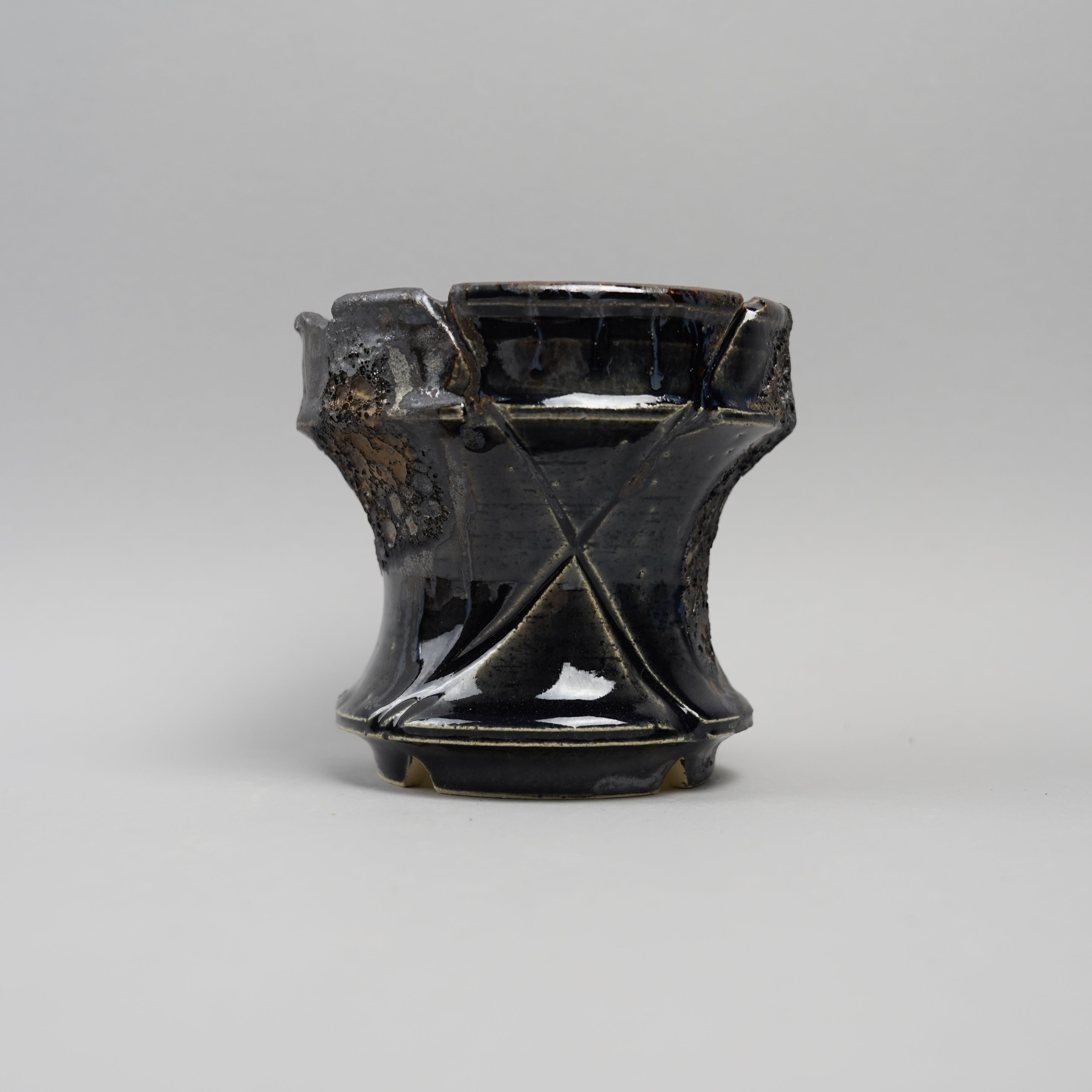 Wild Heaven_4nWH324_植木鉢 – Hachi-8