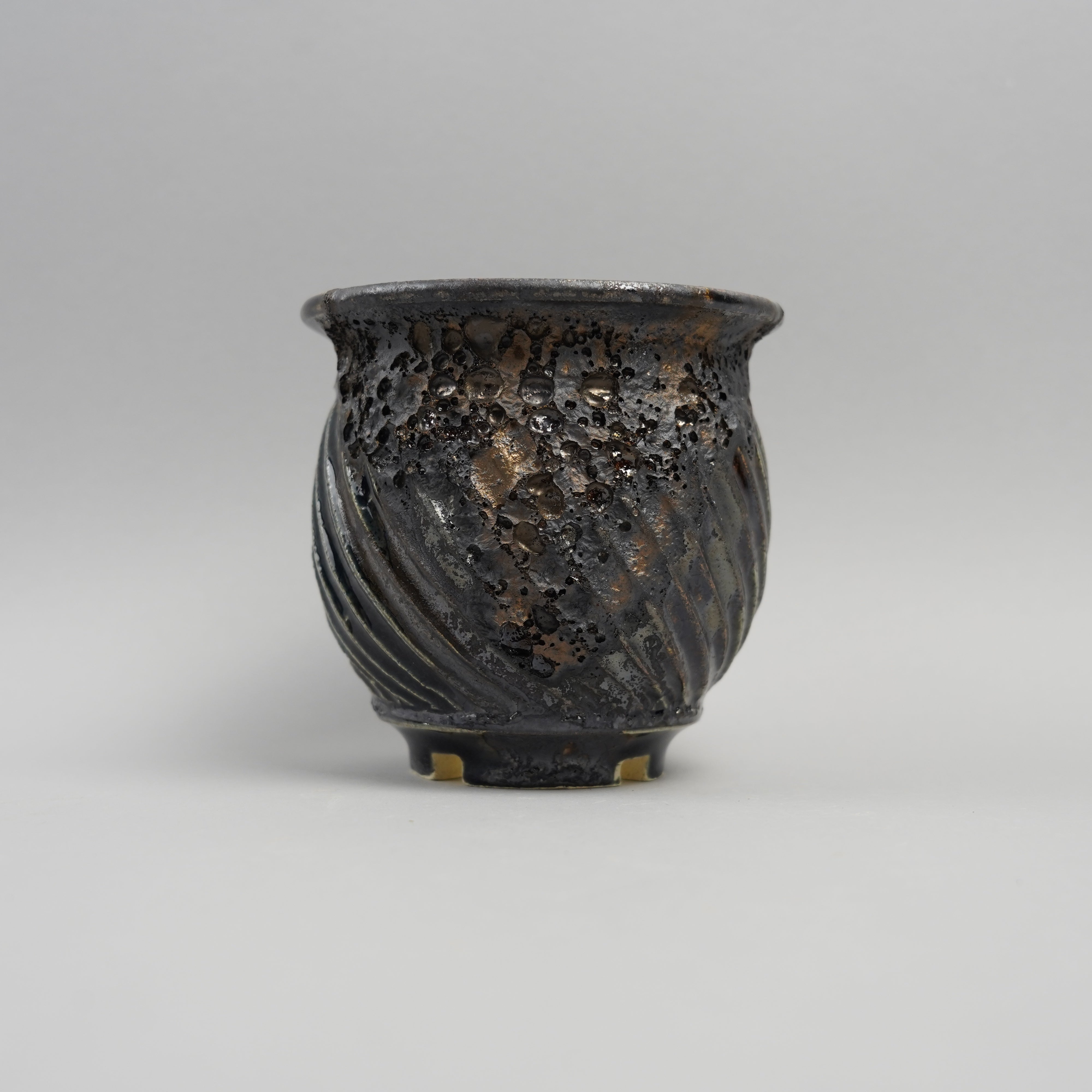 Wild Heaven_4nWH329_植木鉢 – Hachi-8